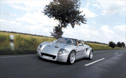 YES ROADSTER (2004-) - PRESENTATION